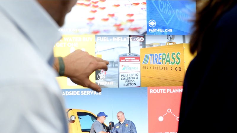 Cloud-Based vs. On-Premise Digital Signage Software - ComQi